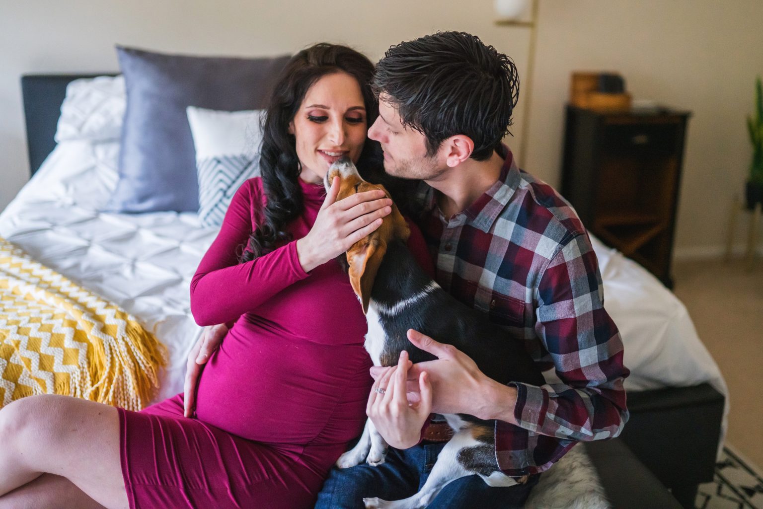 4 Reasons to Love an In Home Maternity Shoot - Blog - PNW Photography ...
