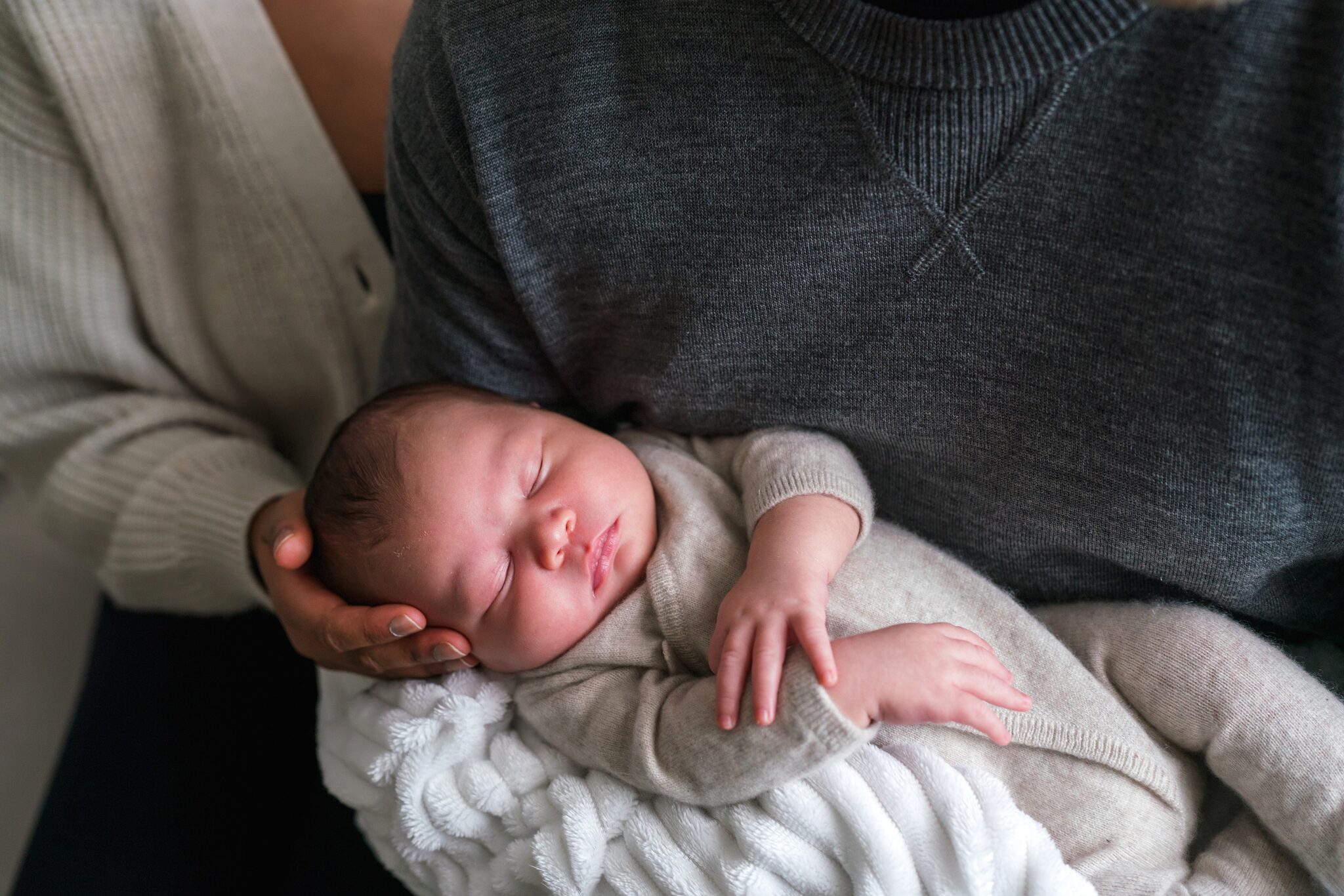 The Key to Natural Newborn Photos at Home - Blog - PNW Photography Blog ...